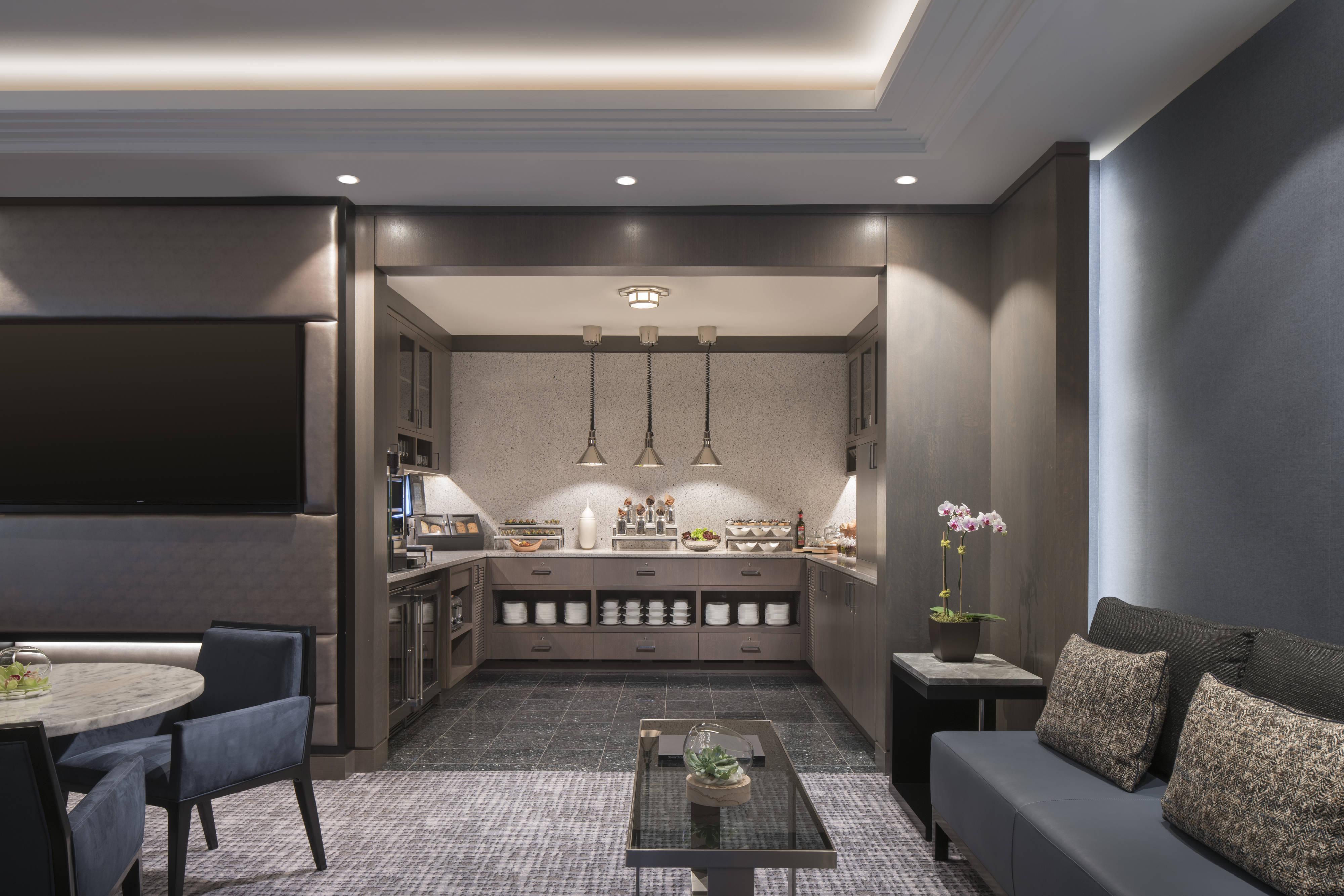 Cleveland Hotel Suites - Hotel Rooms Cleveland, Ohio | The Ritz-Carlton ...